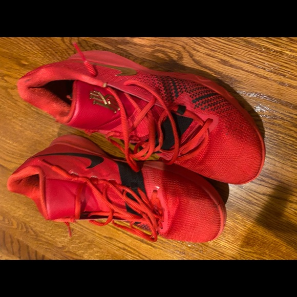 Nike | Shoes | Kyrie Flytraps University Red And Gold Size 5 | Poshmark